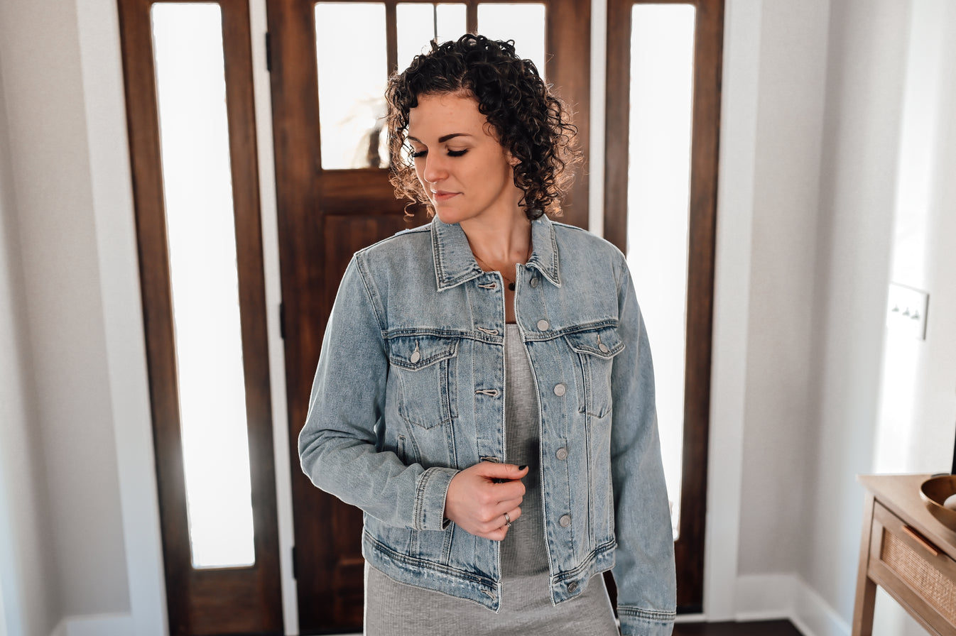 Cello Classic Denim Jacket - Women's Jean Jacket – OAK + IVY